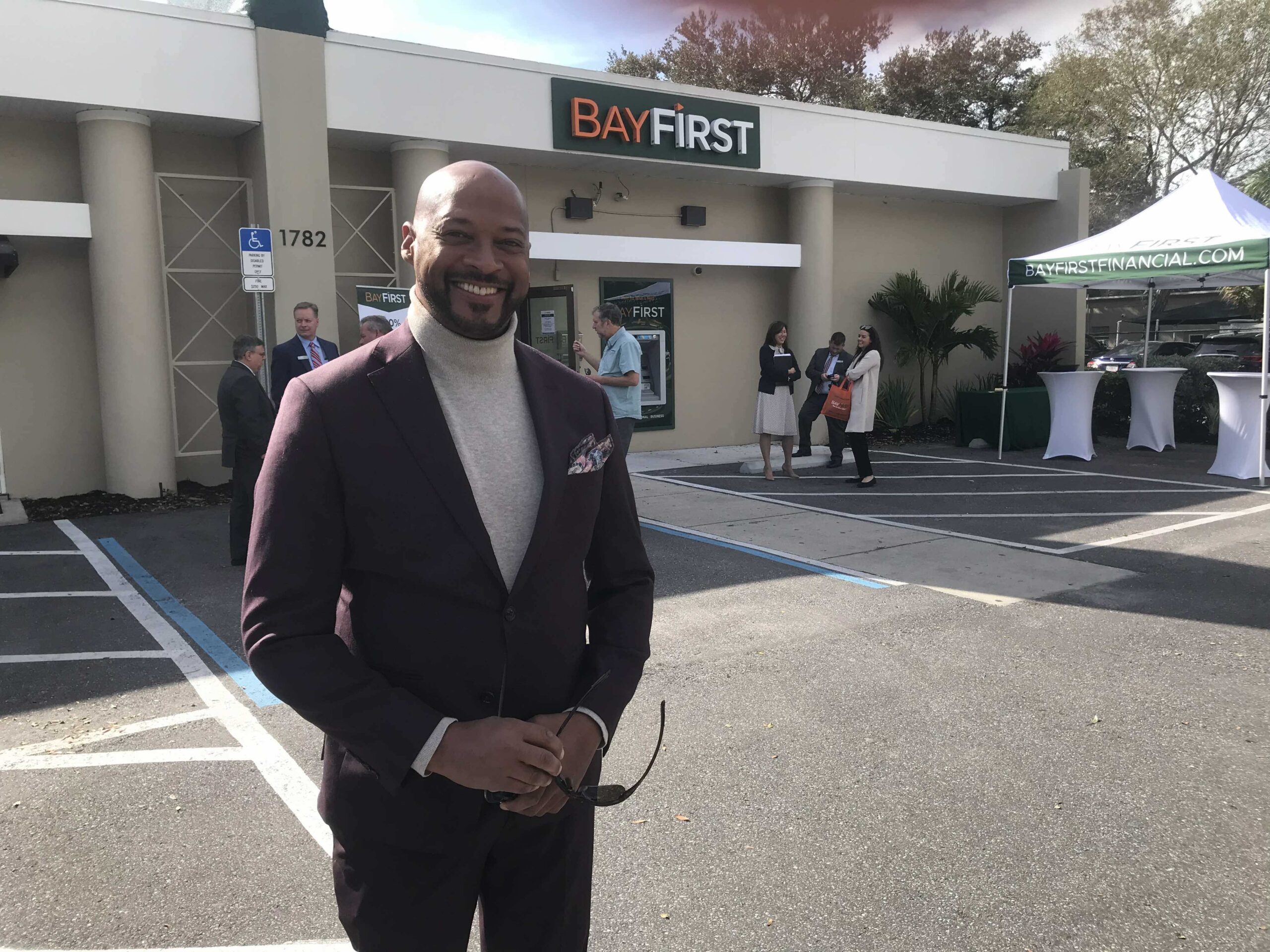First bank ever opens in Newtown - WSLR+Fogartyville