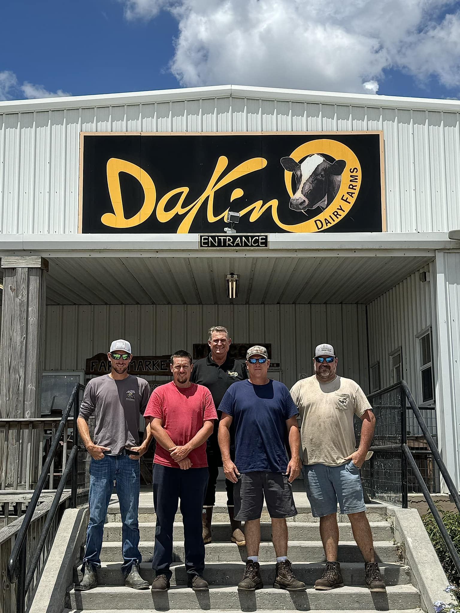 Next generation takes over high-profile dairy farm - WSLR+Fogartyville