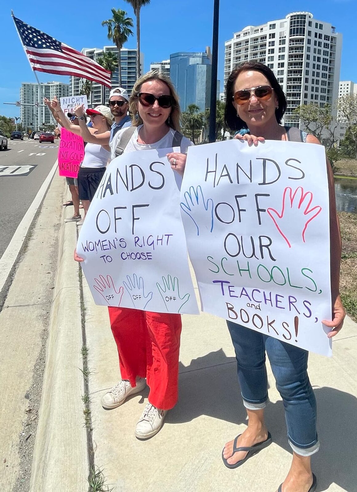 Nationwide 'Hands-Off' protest draws thousands in Sarasota - WSLR ...